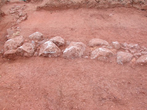 Mur de bâtiment lié à la pars rustica - Archéodyssée